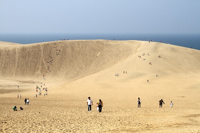 Tottori Sand Dunes: A Mini Desert in Japan | Amusing Planet